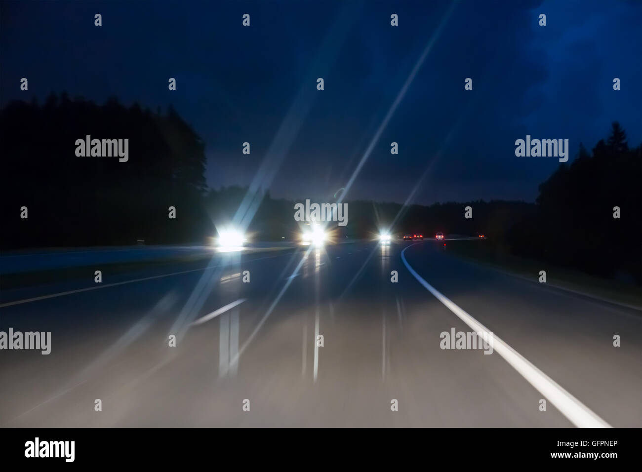Oncoming traffic driving on highway hi-res stock photography and images ...