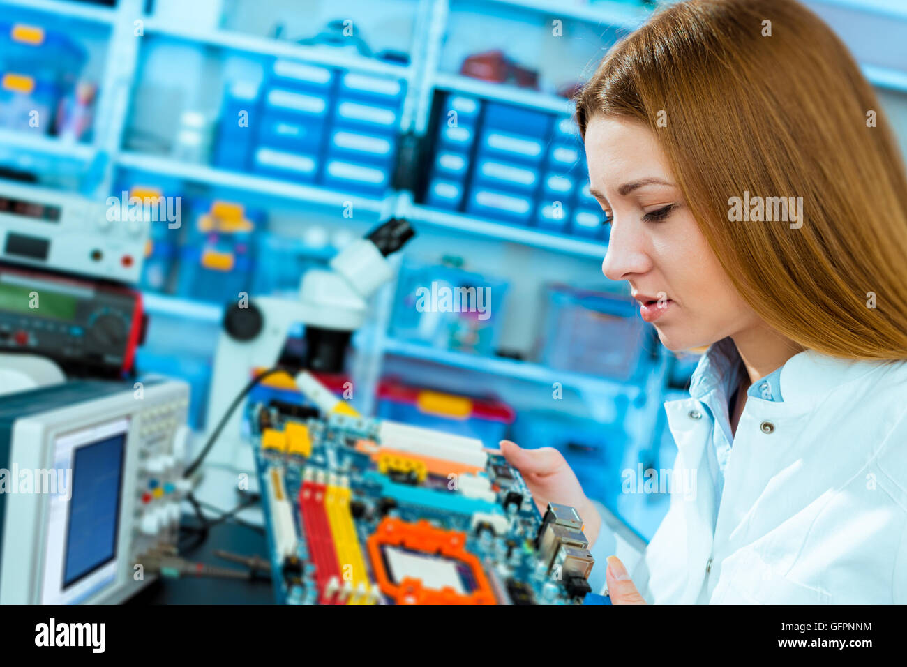 Microchip factory hi-res stock photography and images - Alamy