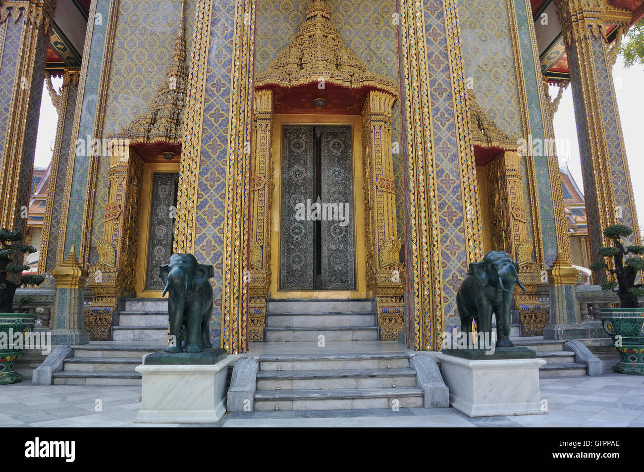 Wat Ratchabophit, Bangkok, Thailand Stock Photo - Alamy