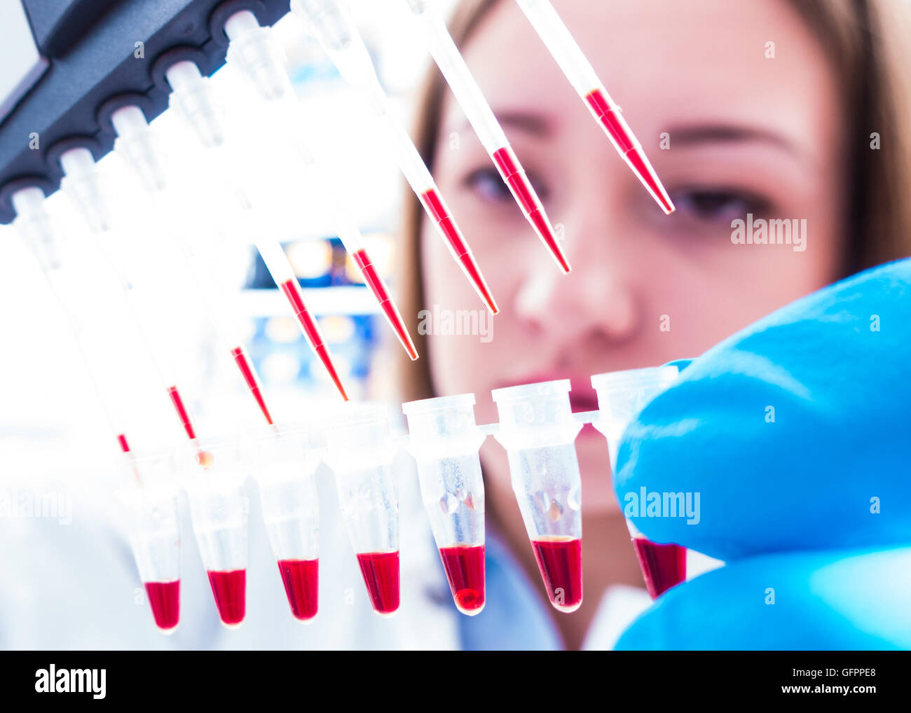 scientist woman in genetic laboratory Stock Photo - Alamy