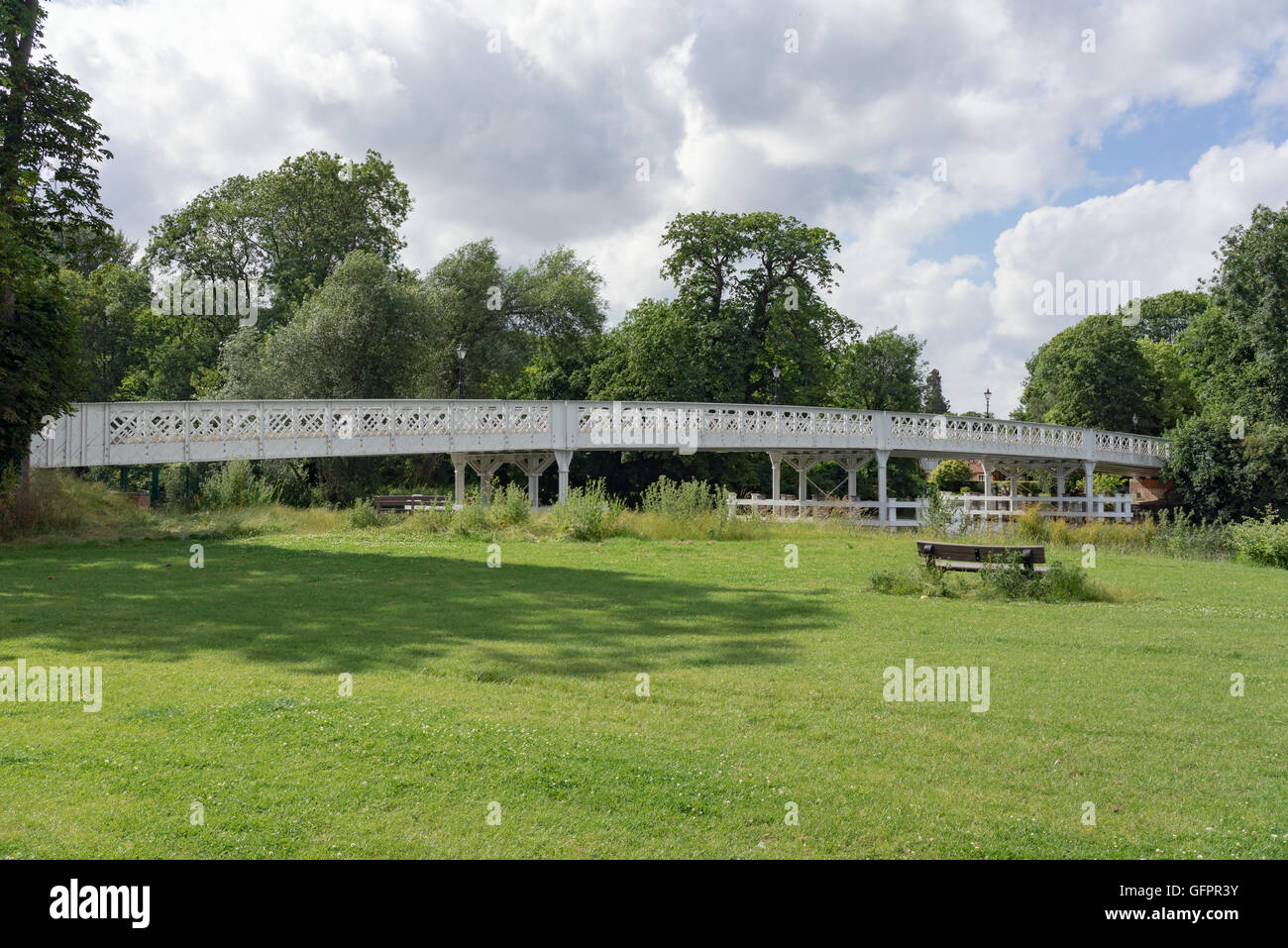 Pangbourne river thames hi-res stock photography and images - Alamy