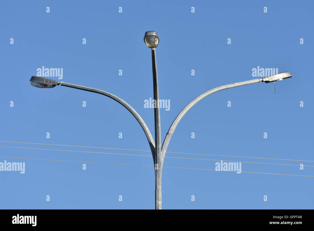 Curved light pole hi-res stock photography and images - Alamy