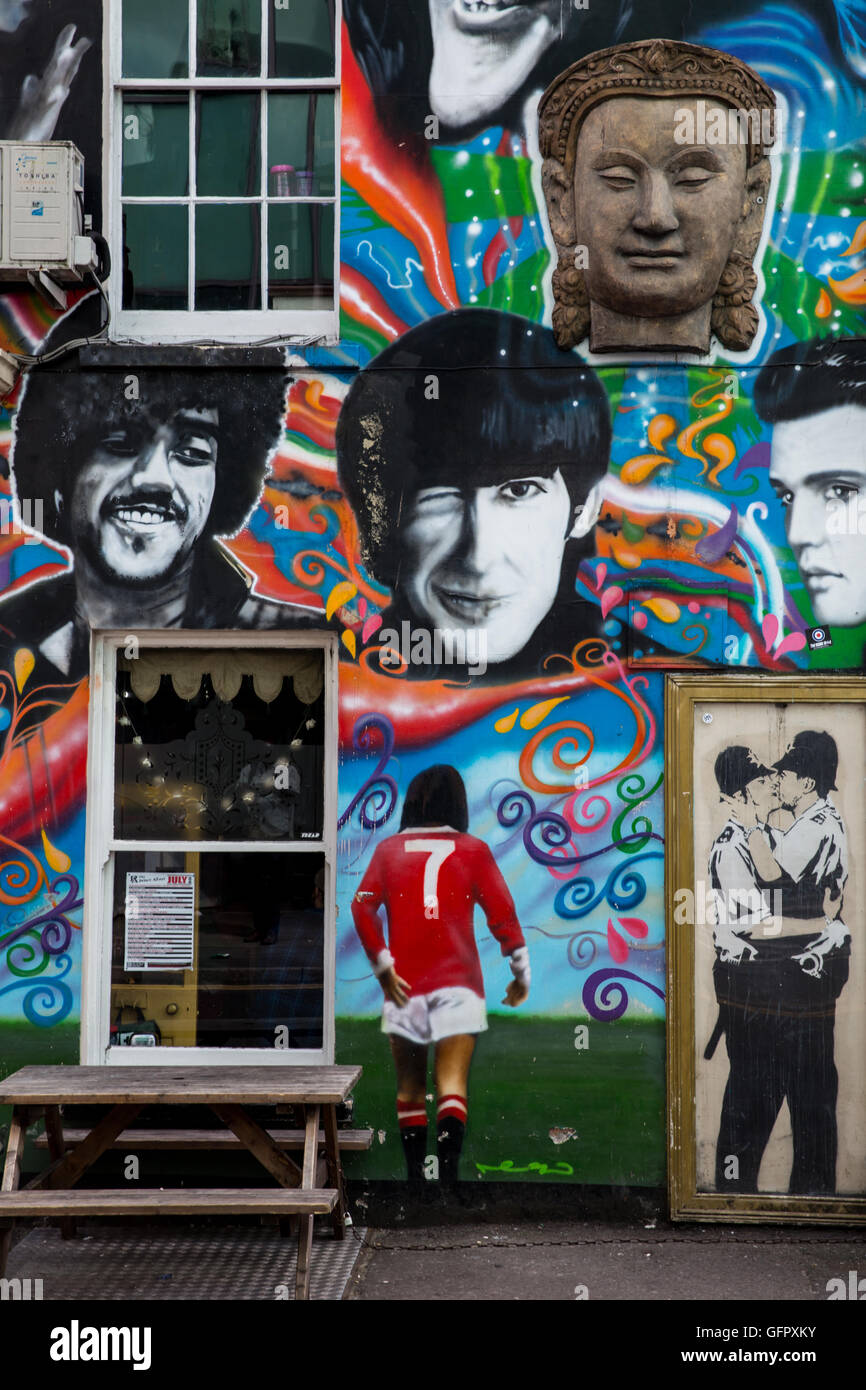 British graffiti artists hi-res stock photography and images - Alamy