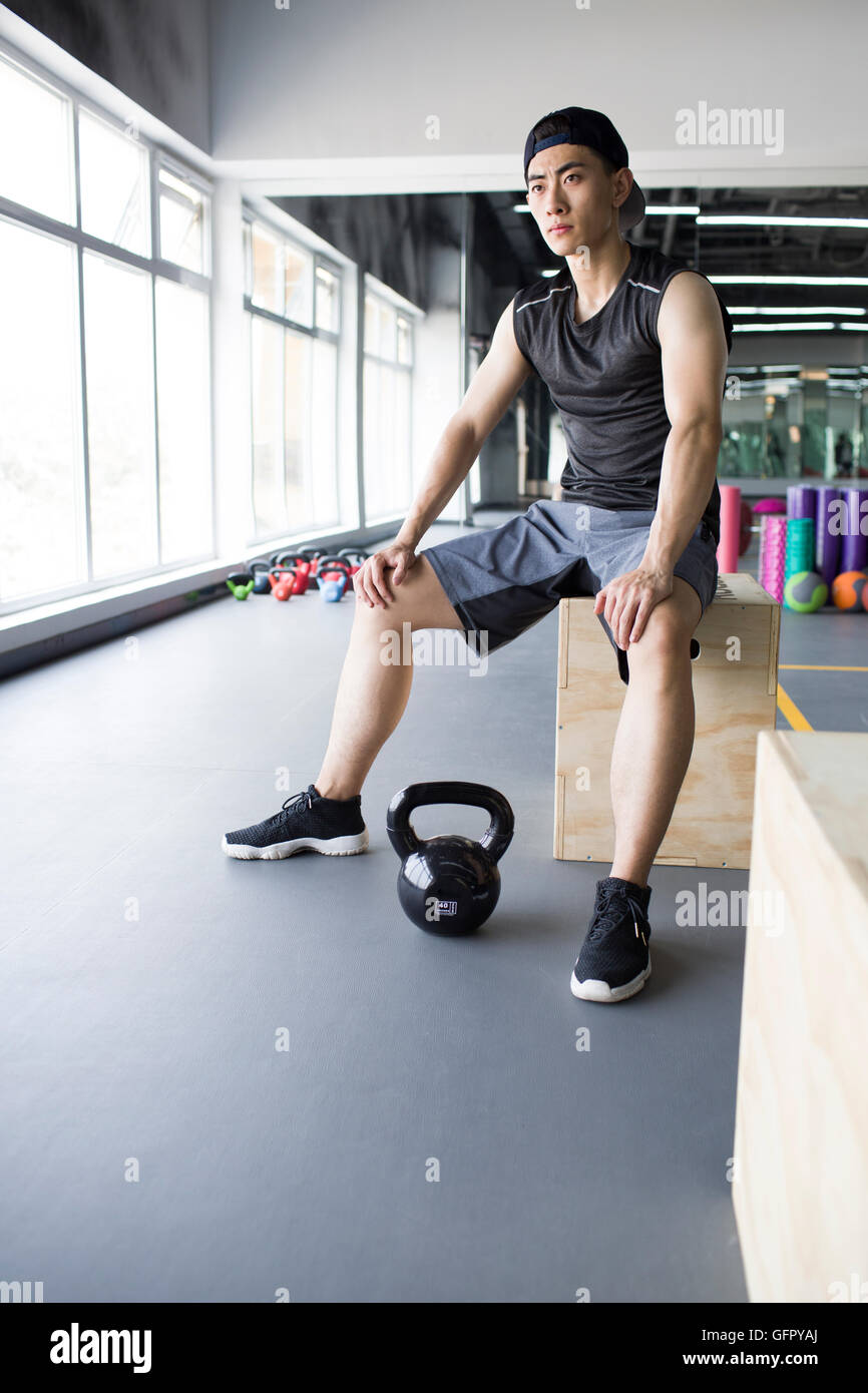 Heavy man sitting and full body hi-res stock photography and images - Alamy