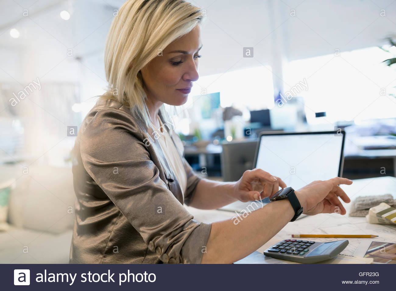 Checking color hi-res stock photography and images - Alamy