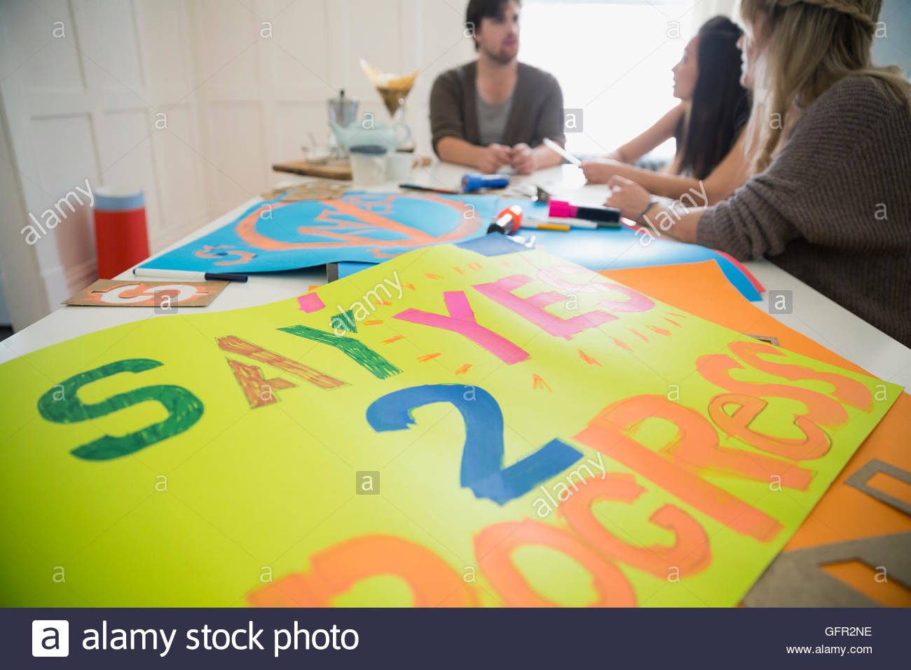 Making posters hi-res stock photography and images - Alamy
