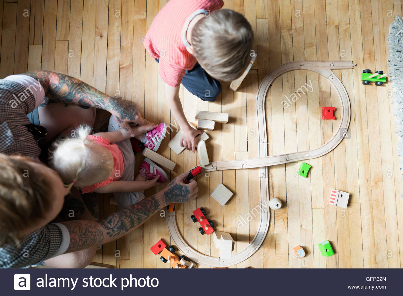 Children Overhead Stock Photos & Children Overhead Stock Images - Alamy