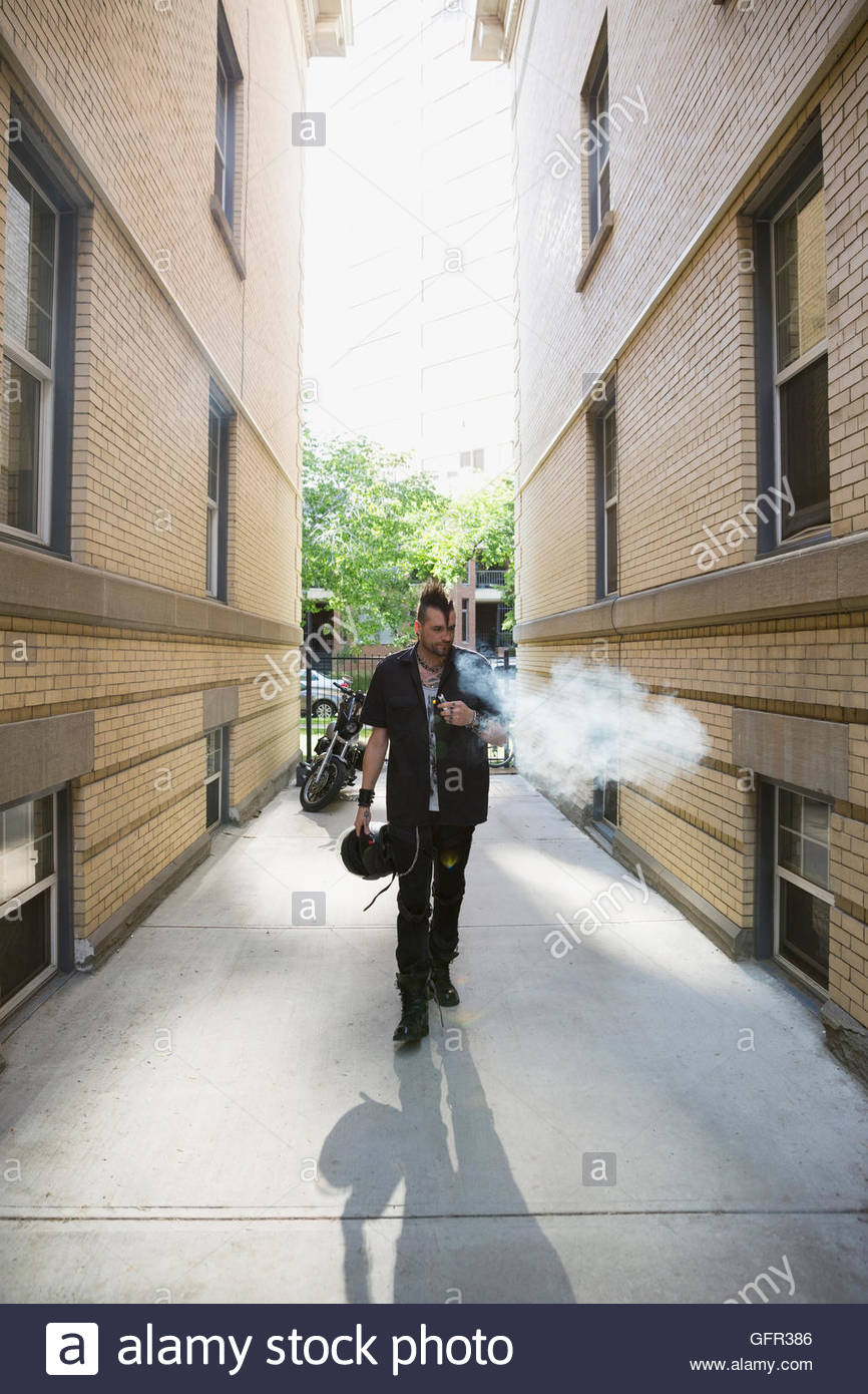 Cool man smoking hi-res stock photography and images - Alamy