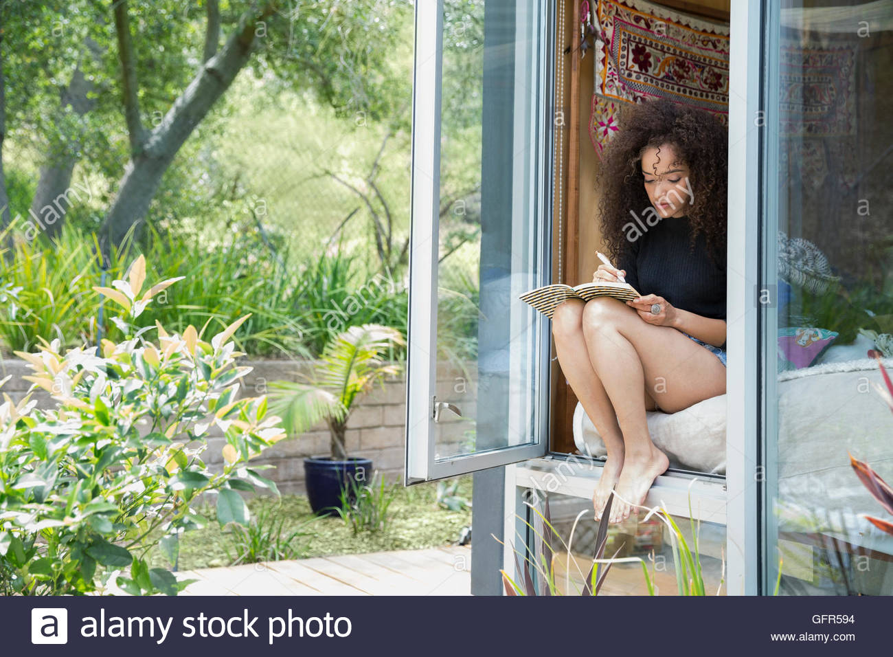 Window with writing hi-res stock photography and images - Alamy