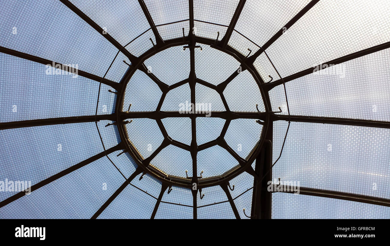 Glass skylights hi-res stock photography and images - Alamy