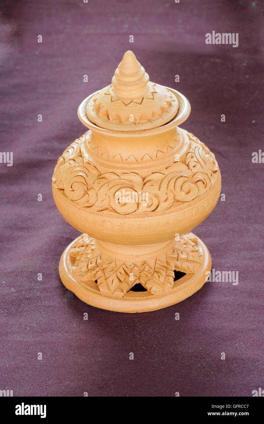 Pottery ceramic handicraft thailand hi-res stock photography and images ...