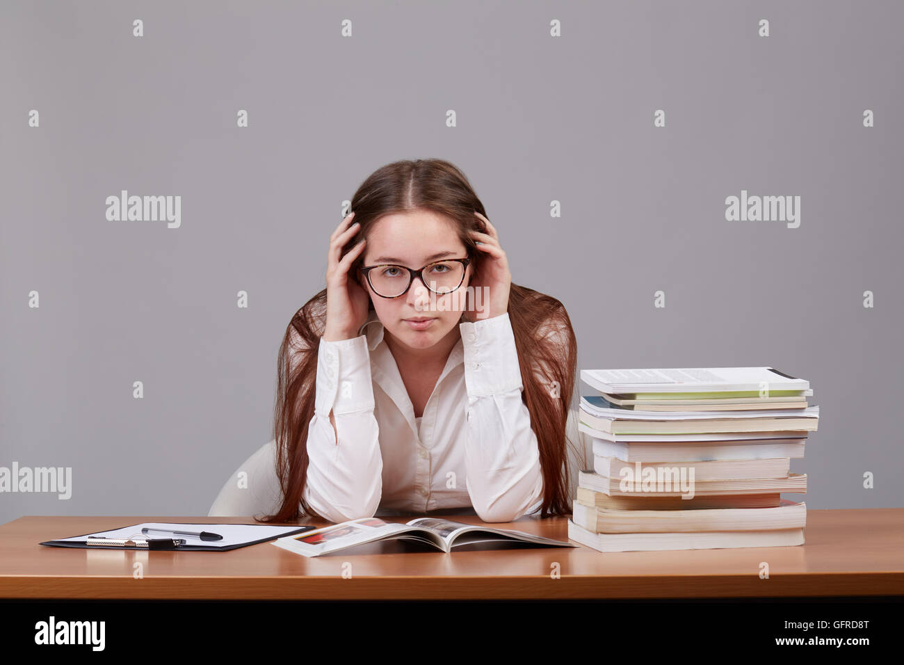Female student maths hi-res stock photography and images - Alamy