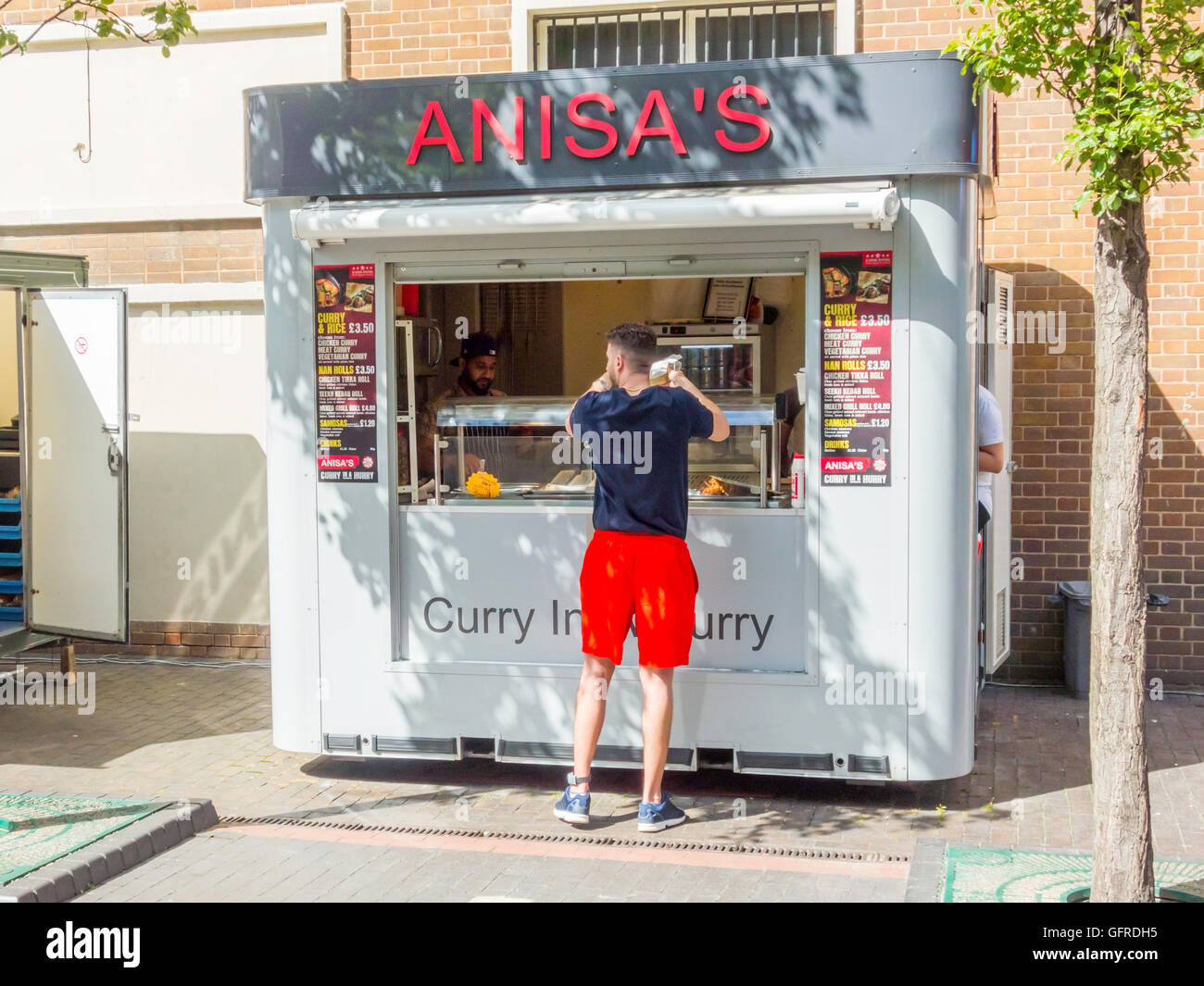 English curry man hi-res stock photography and images - Alamy