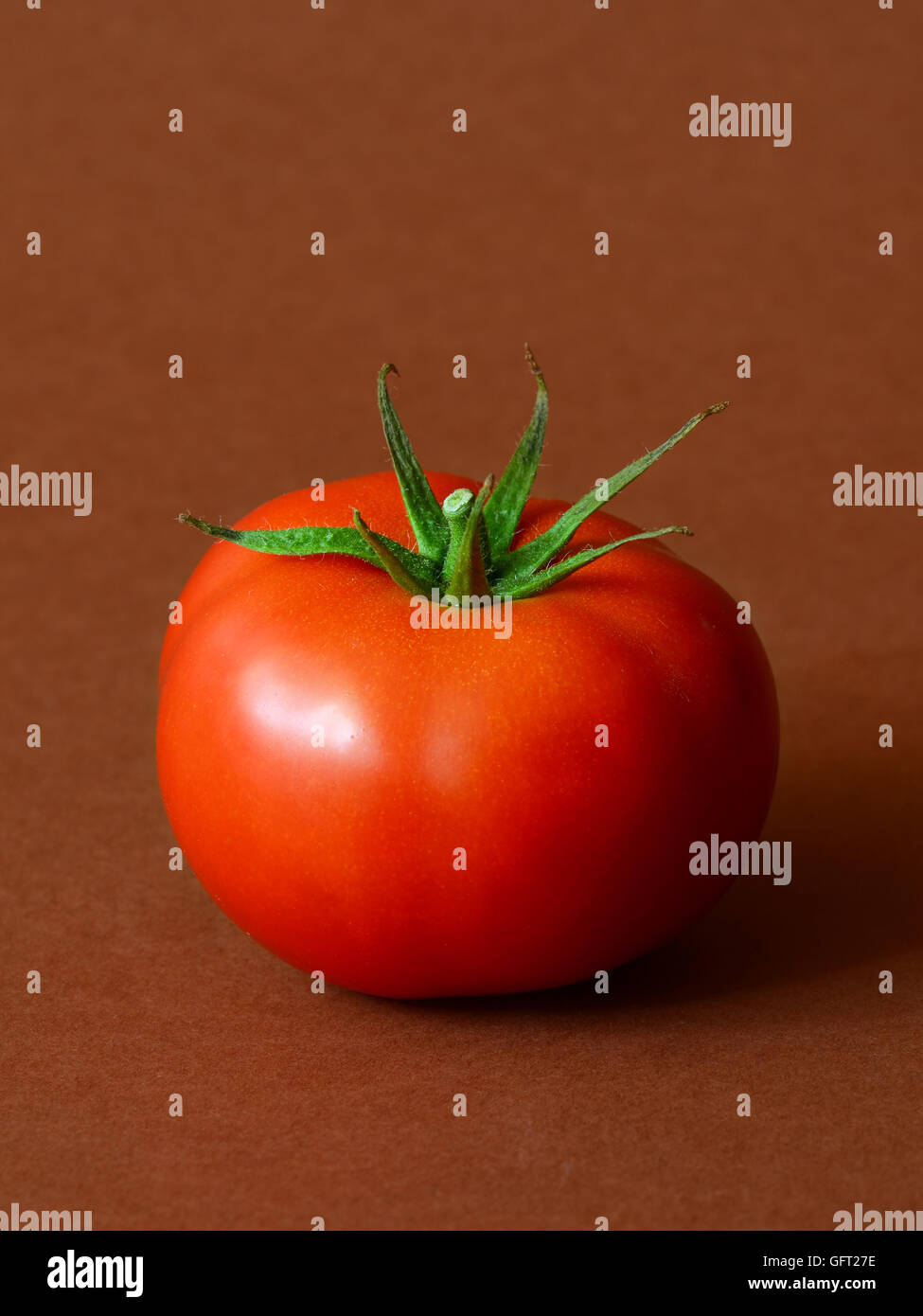 One ripe tomato hi-res stock photography and images - Alamy