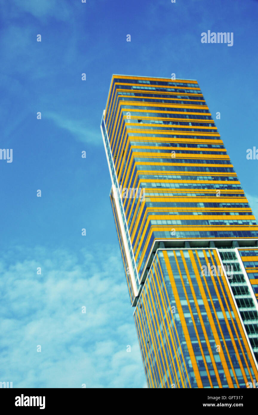 Modern building sun light beam hi-res stock photography and images - Alamy