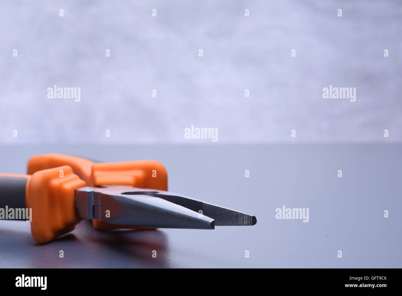 Electrical wire cutter hi-res stock photography and images - Alamy