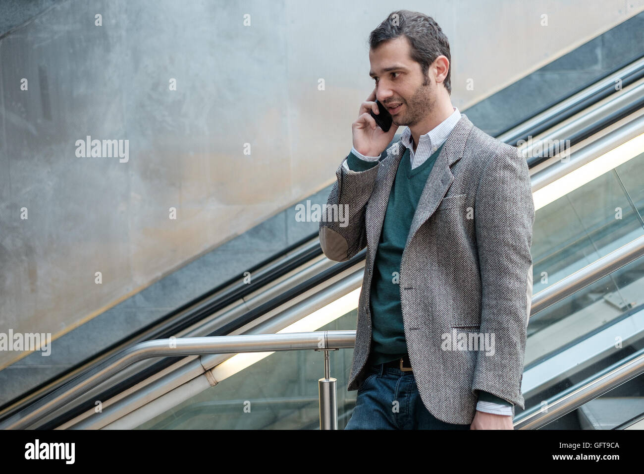 Man calling hi-res stock photography and images - Alamy