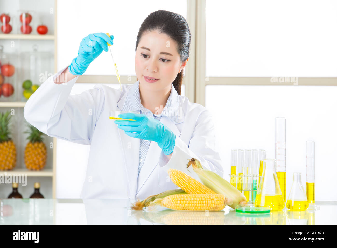 Asian female scientist drop to do genetic modification research in ...