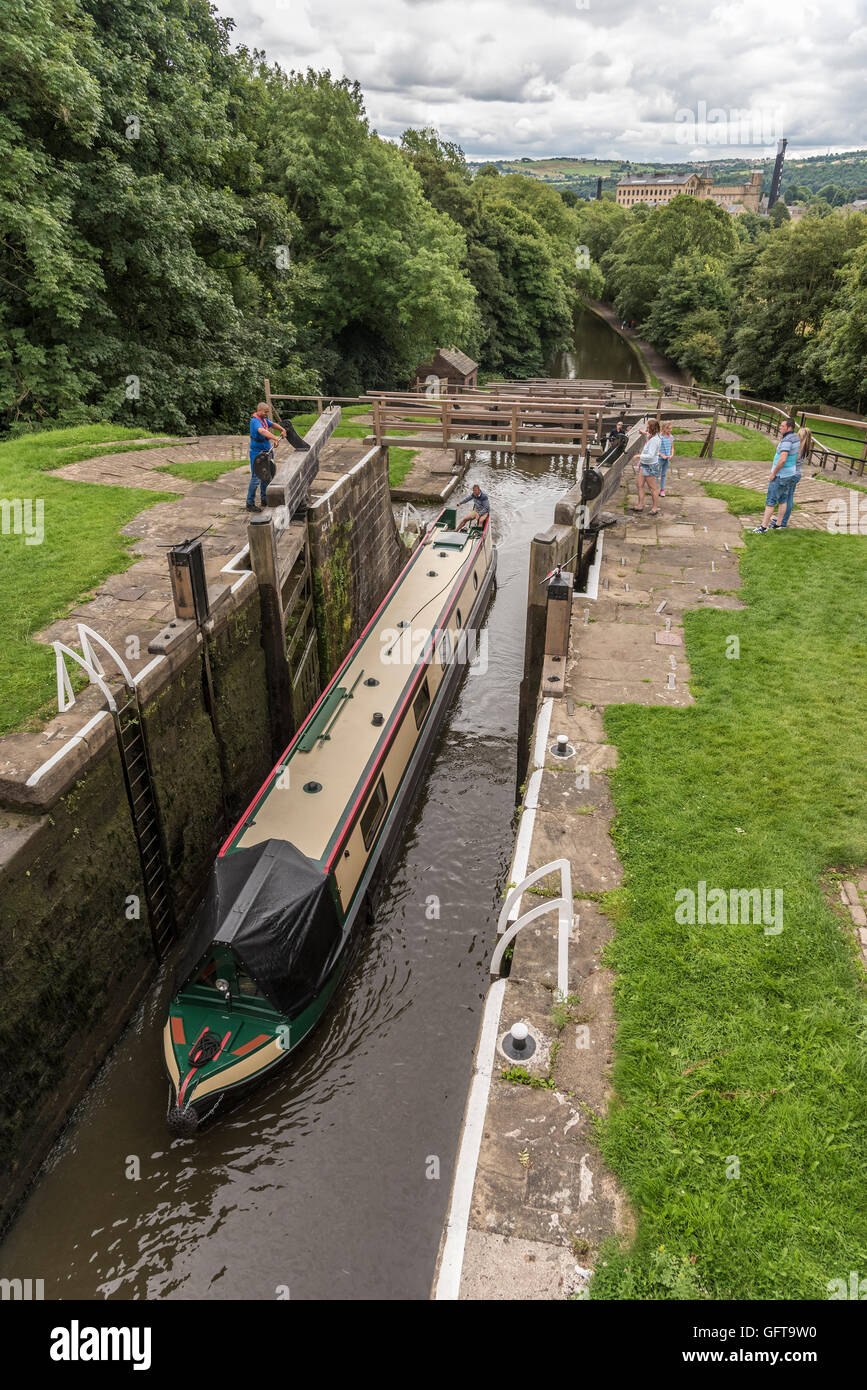 The Bingley Five Locks in West Yorkhire on the Leeds Liverpool canal ...