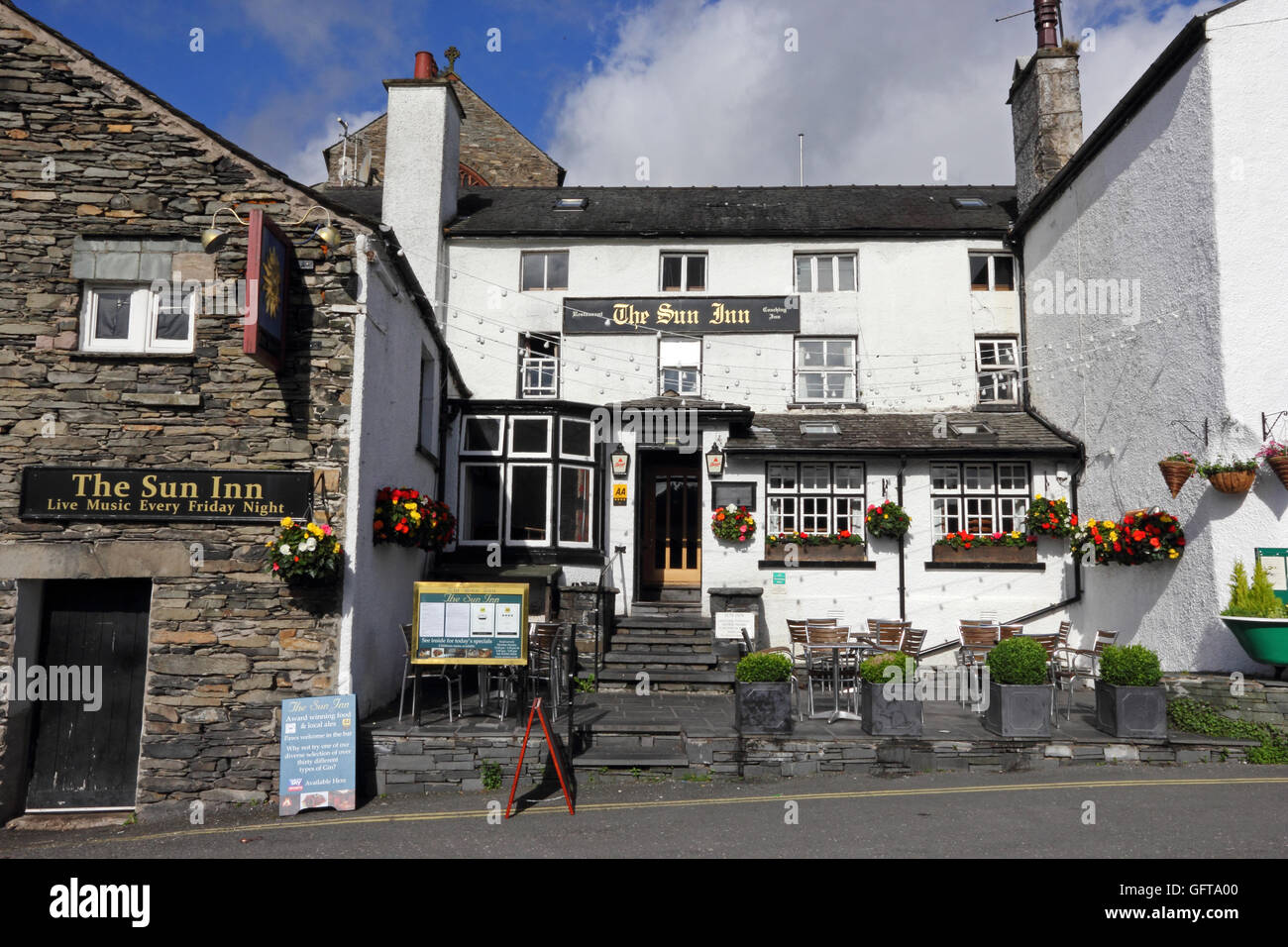 The sun inn hi-res stock photography and images - Alamy