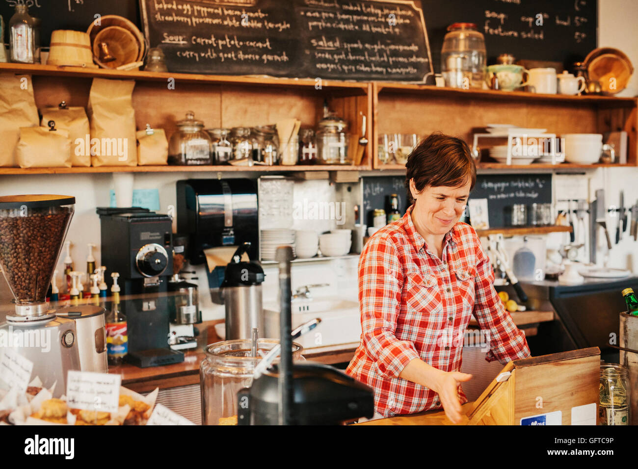 Behind counter coffee shop hi-res stock photography and images - Alamy