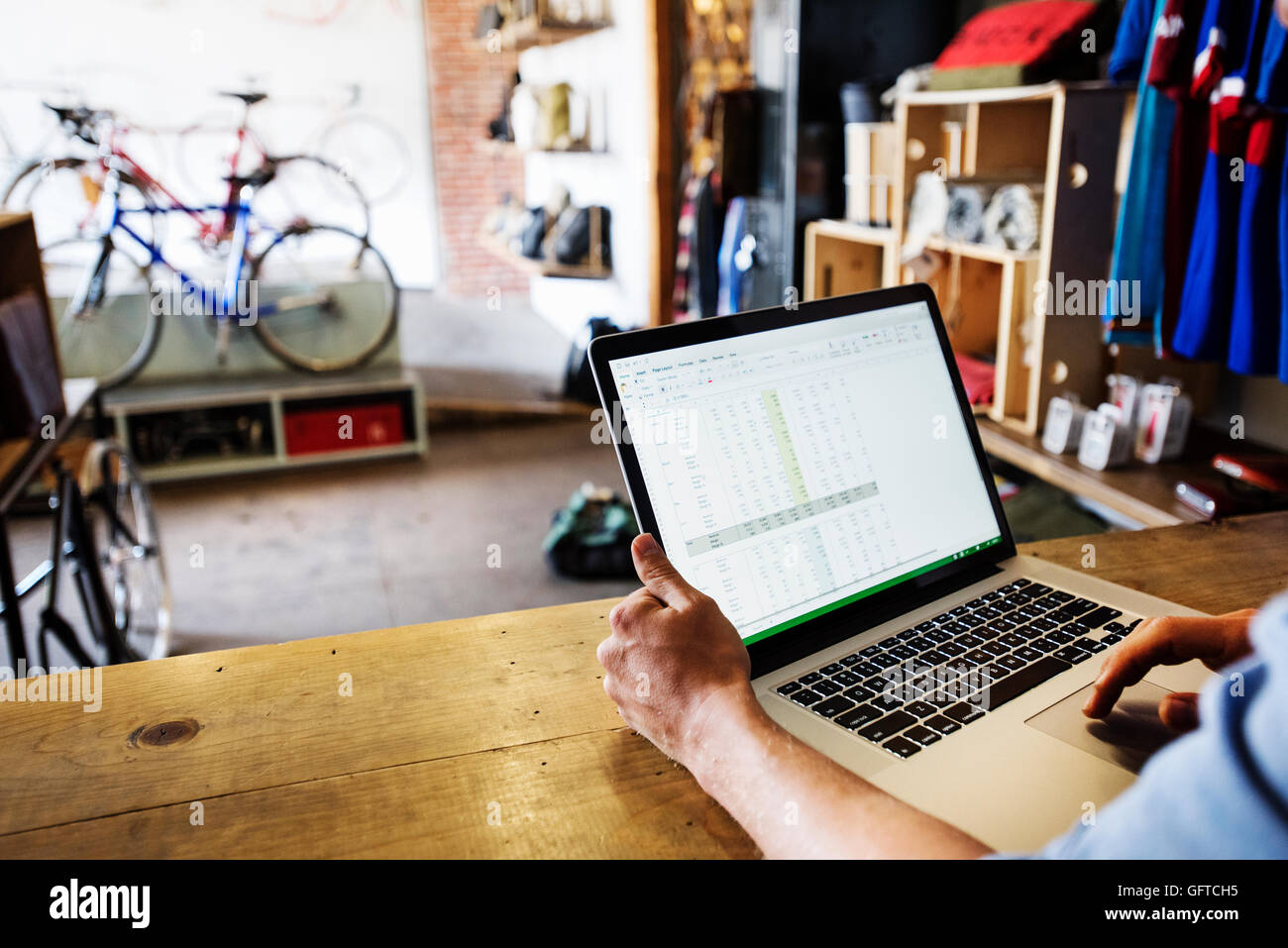 Laptop repair hi-res stock photography and images - Alamy