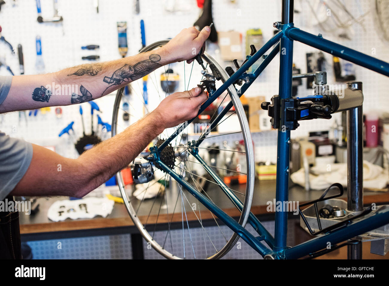 Precision repair hi-res stock photography and images - Alamy