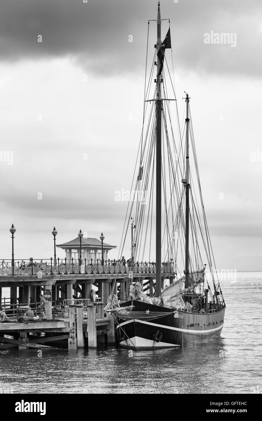 Tallship moonfleet Black and White Stock Photos & Images - Alamy