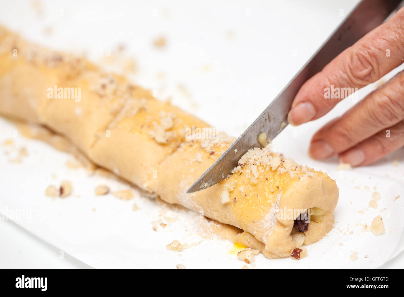 Strudel dough hi-res stock photography and images - Alamy