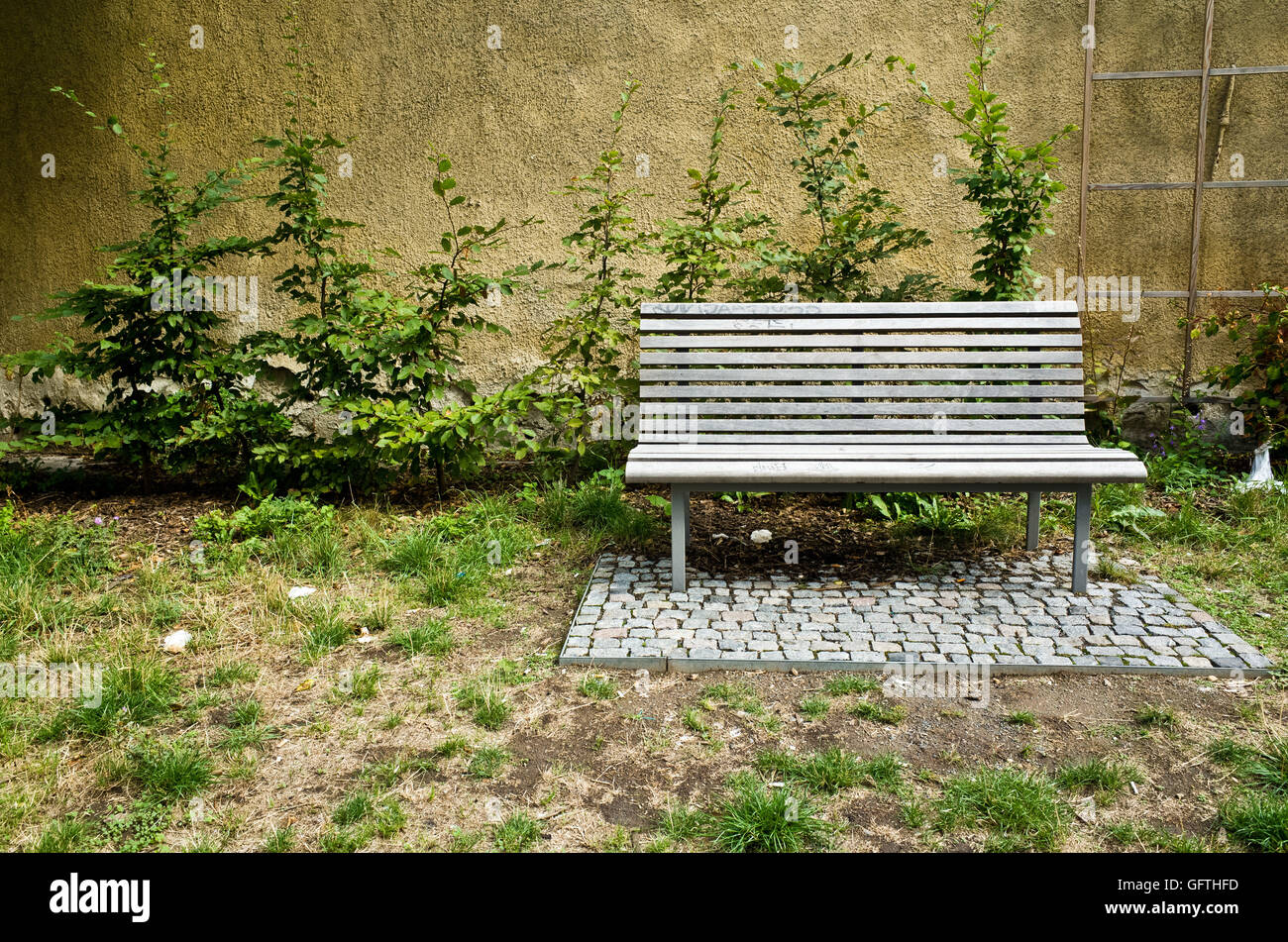 lone white bench Stock Photo - Alamy