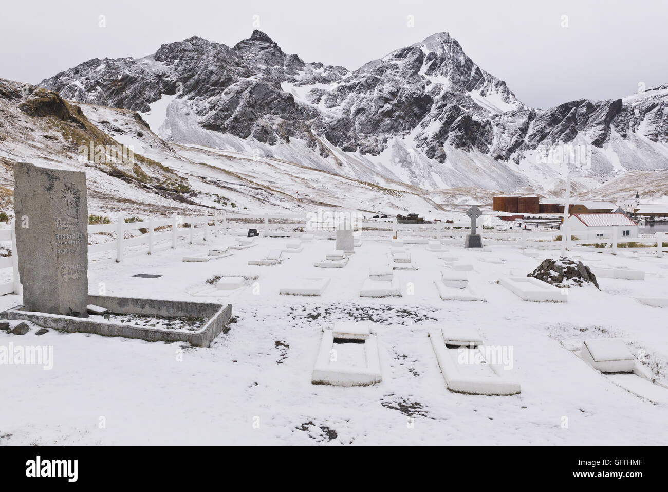 Grave of ernest shackleton hi-res stock photography and images - Alamy