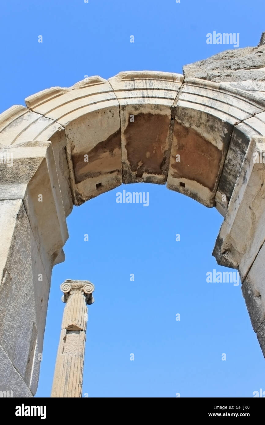 Column and arch in Ephesus, Turkey Stock Photo - Alamy