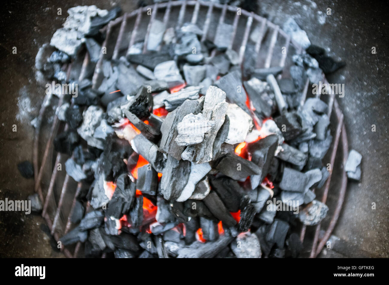 Burning grill hi-res stock photography and images - Alamy