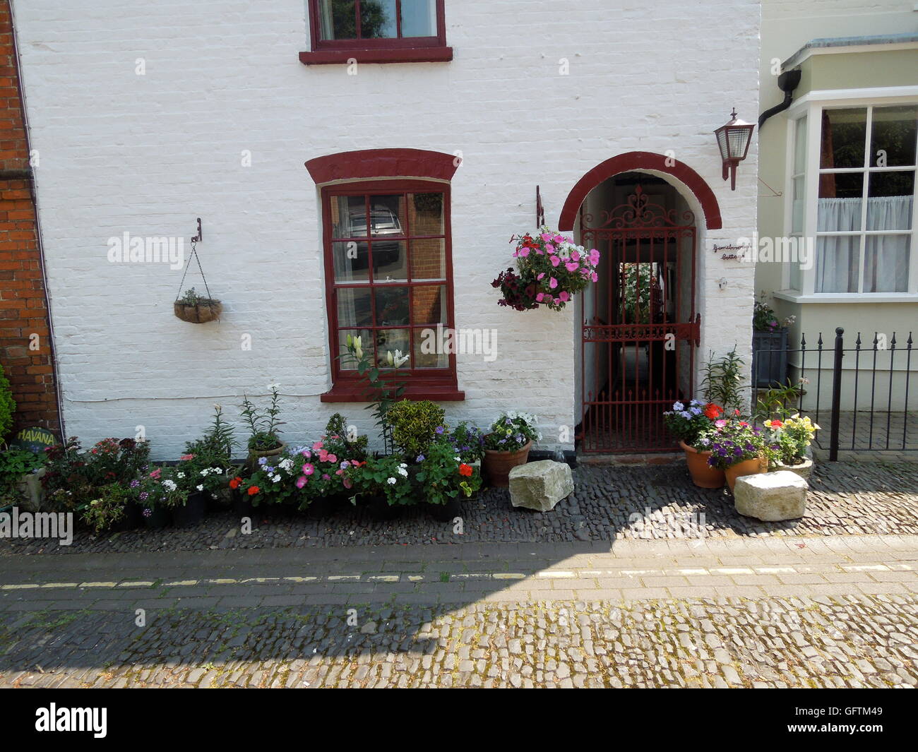 Cottage in Farnham, England, UK Stock Photo - Alamy
