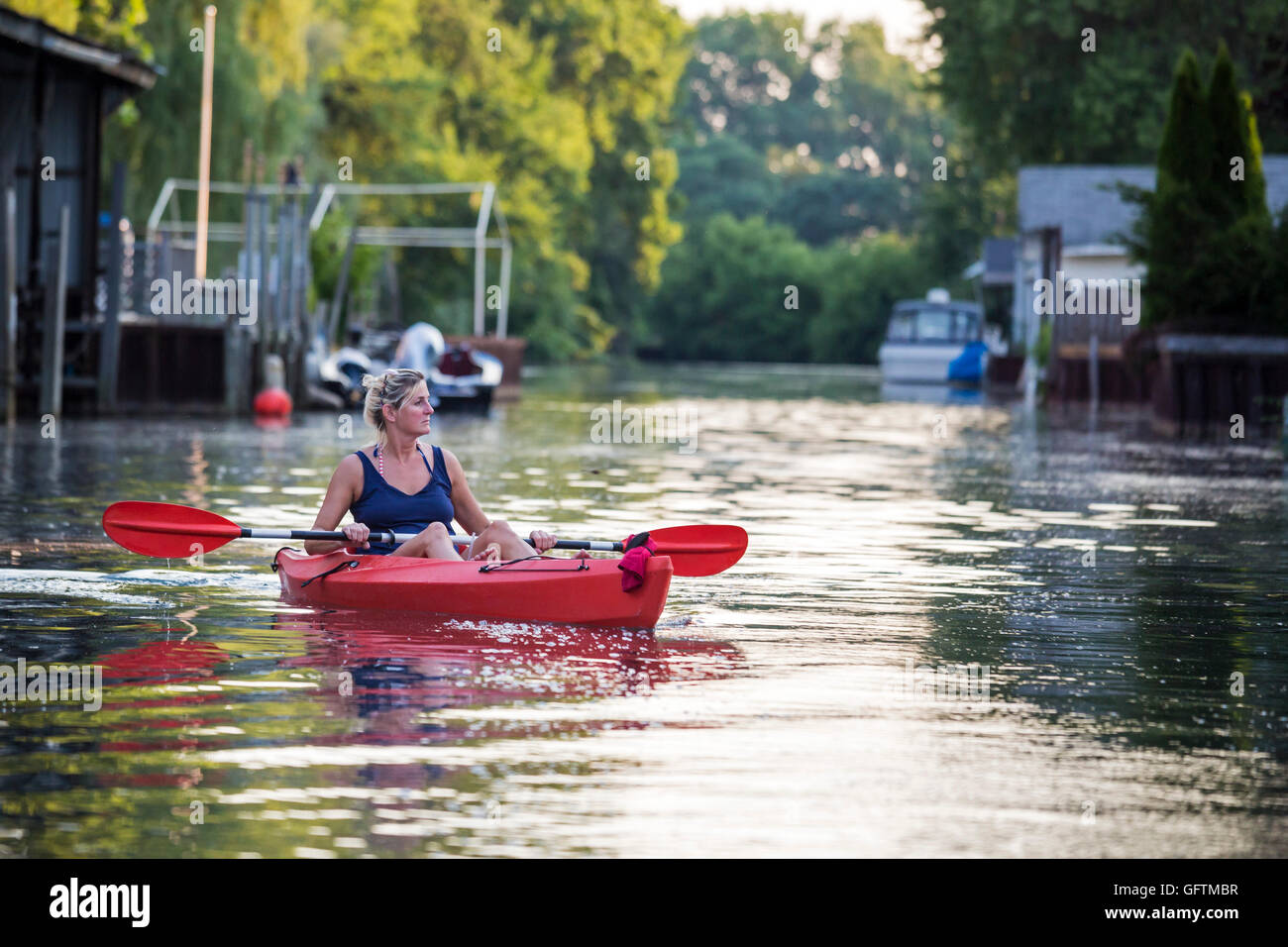 Kayak and paddles hi-res stock photography and images - Alamy