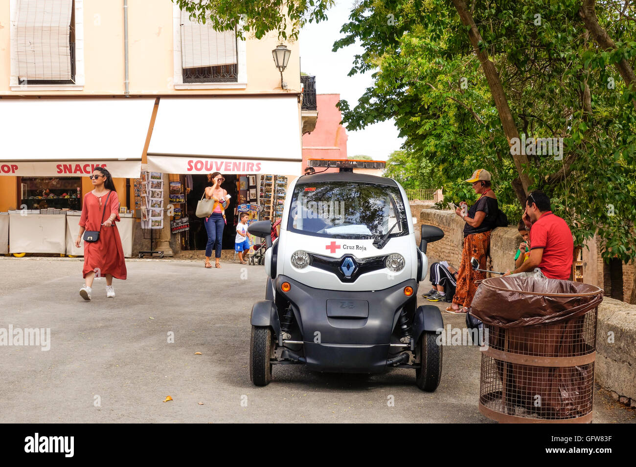 Cruz roja car hi-res stock photography and images - Alamy