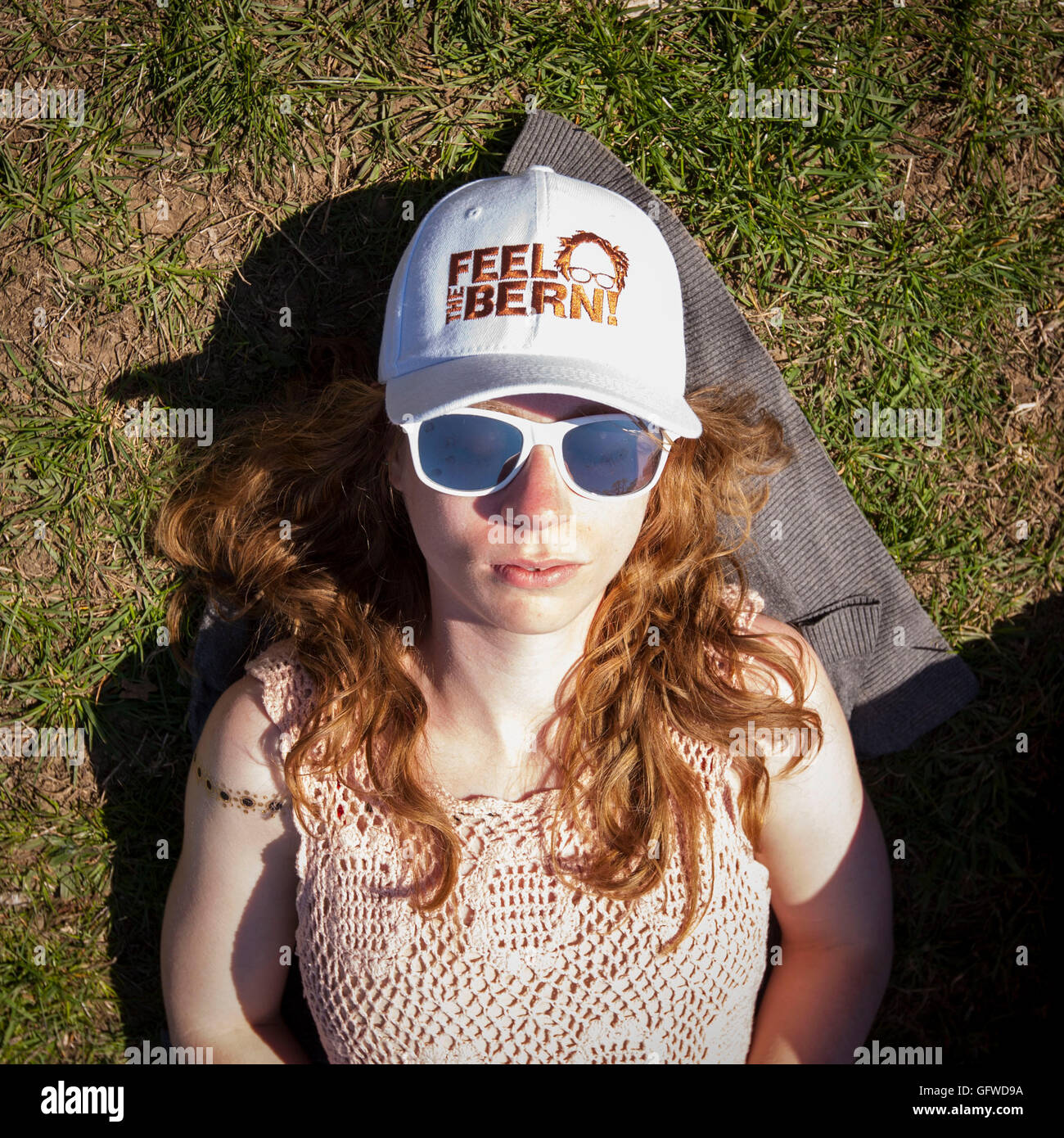 Bernie 2016 cap hi-res stock photography and images - Alamy