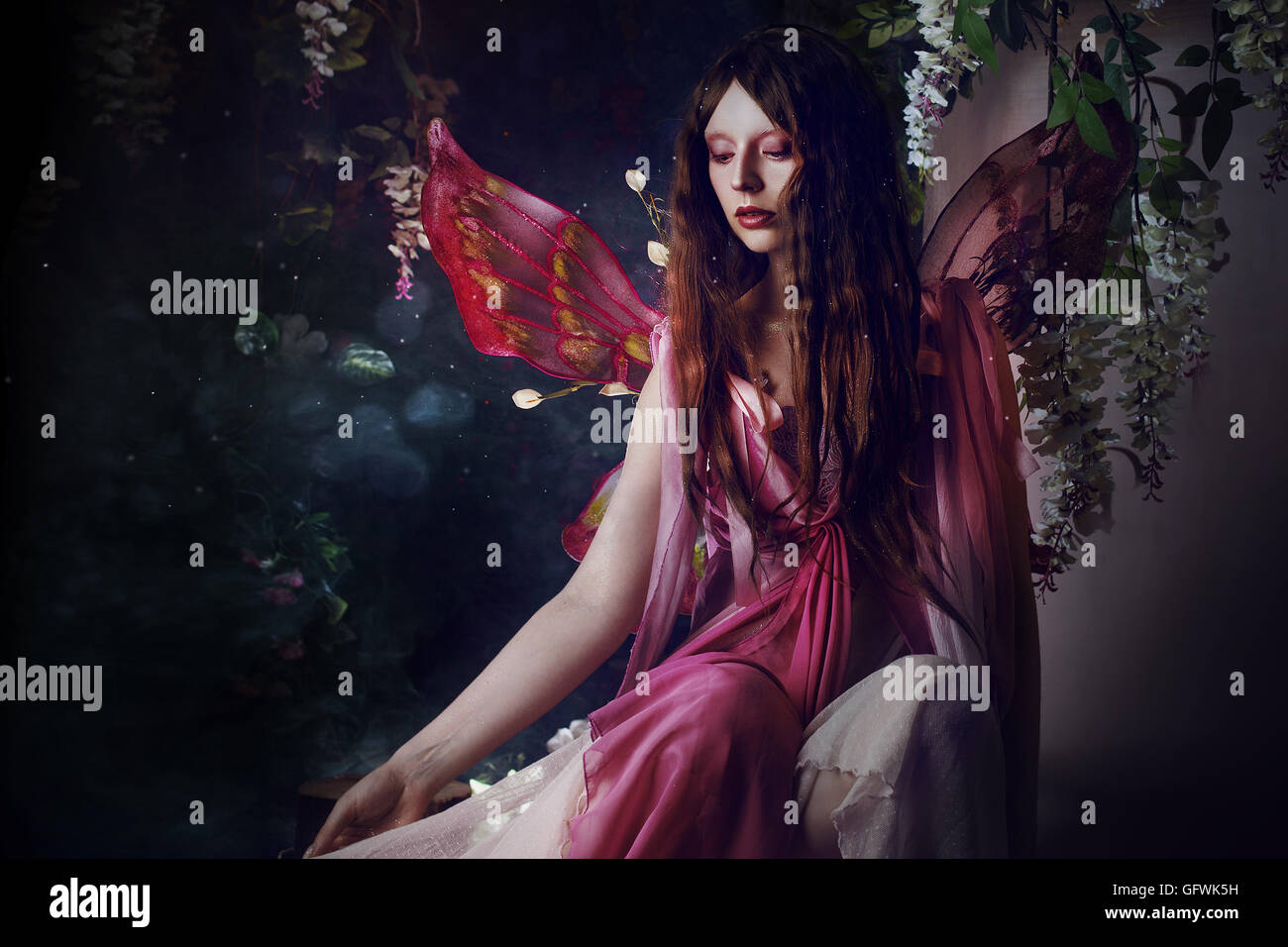 Fairies and magic hi-res stock photography and images - Alamy