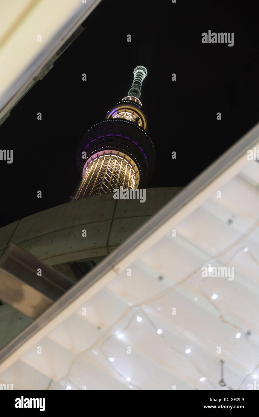 Tokyo tower light up hi-res stock photography and images - Alamy