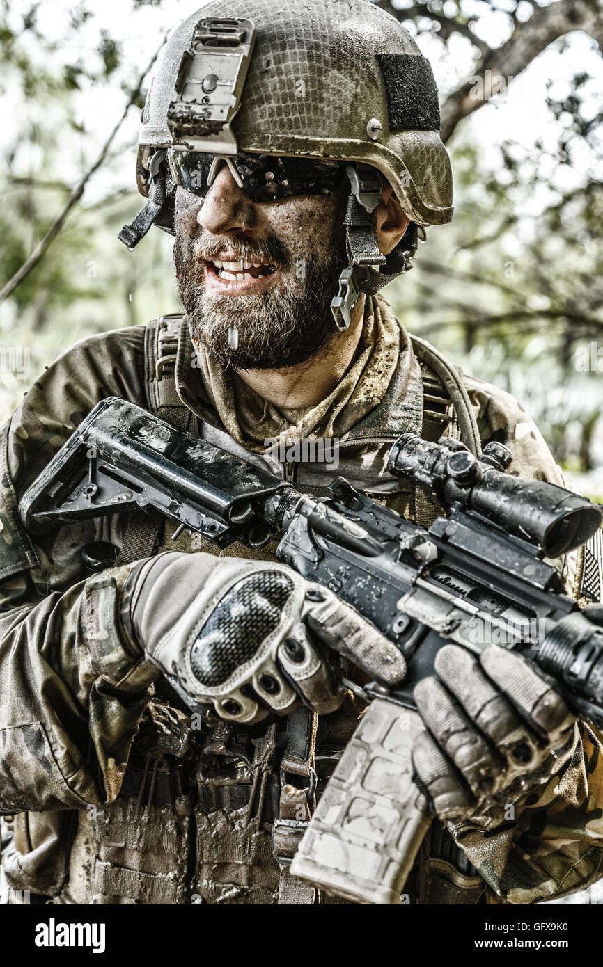Green Beret in action Stock Photo - Alamy