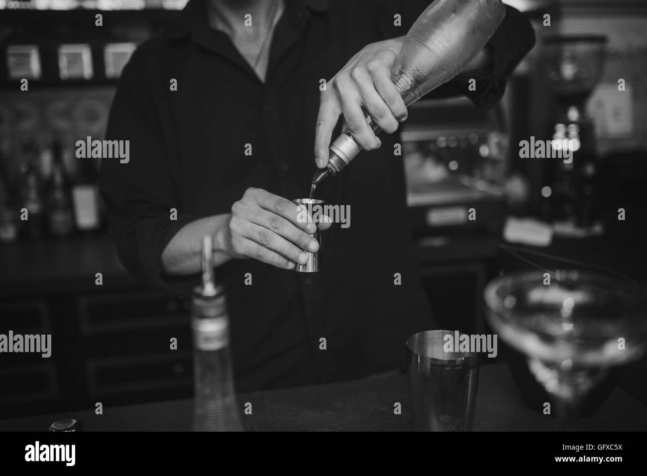 Whisky cocktails Black and White Stock Photos & Images - Alamy