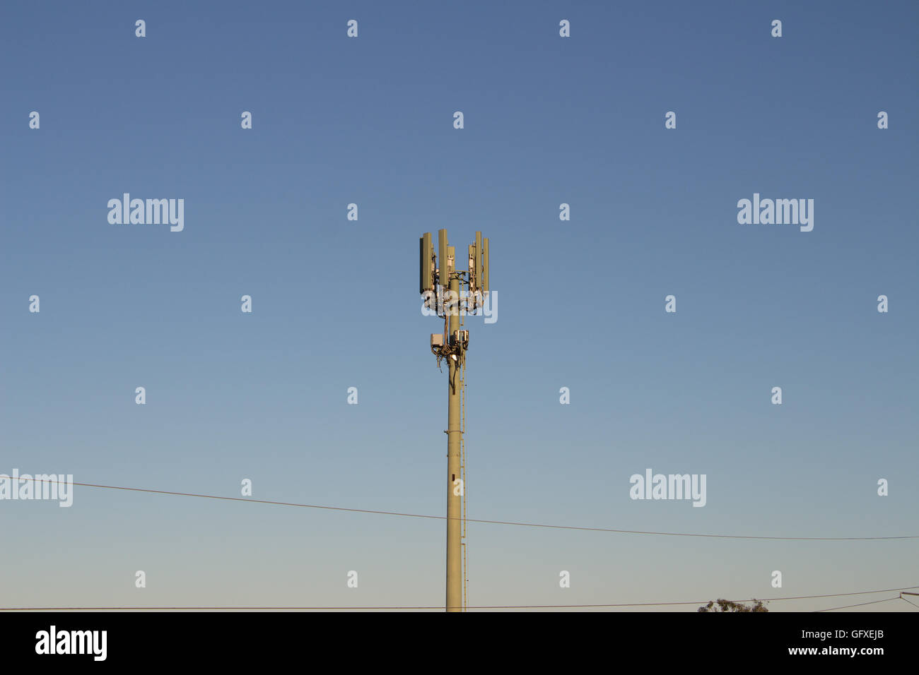 Cellphone tower hi-res stock photography and images - Alamy