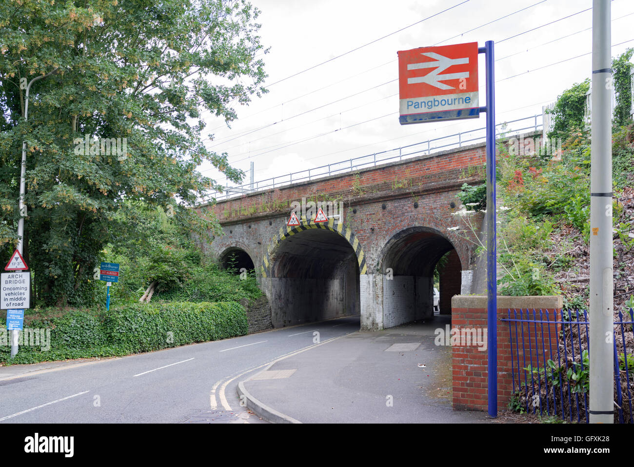 Pangbourne station on the Great Western mainline Stock Photo - Alamy