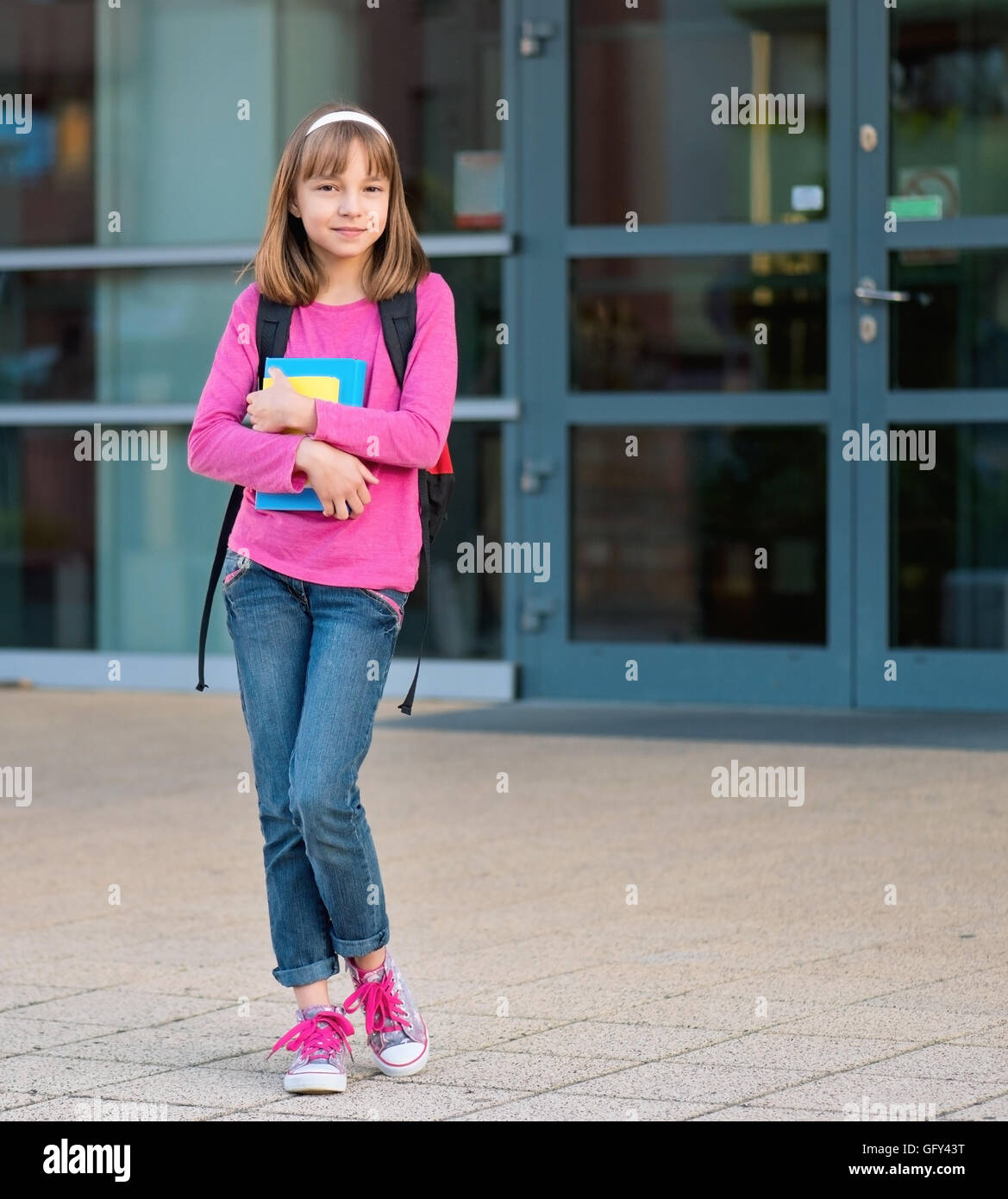 Girl back to school Stock Photo - Alamy