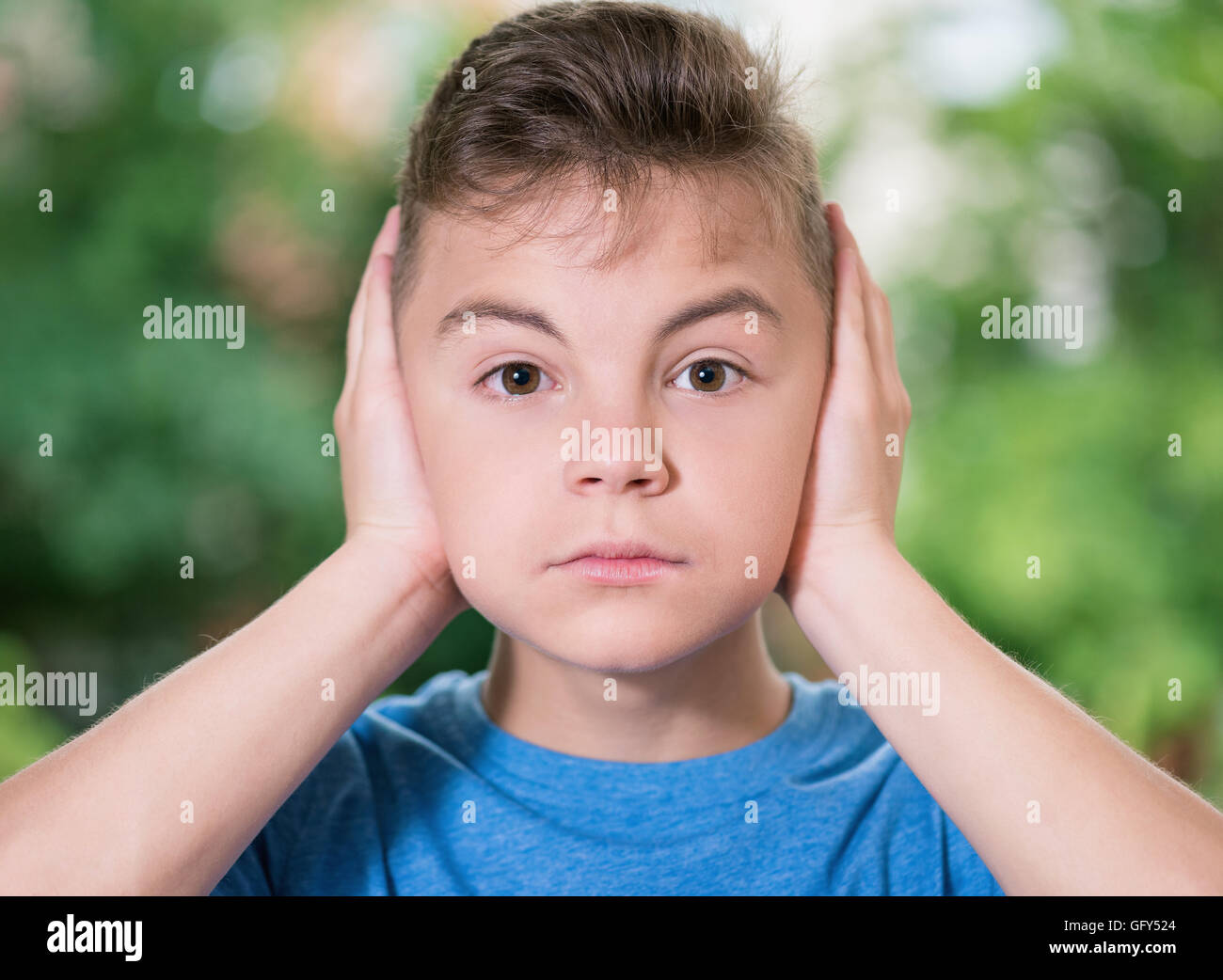 Portrait of teen boy Stock Photo - Alamy
