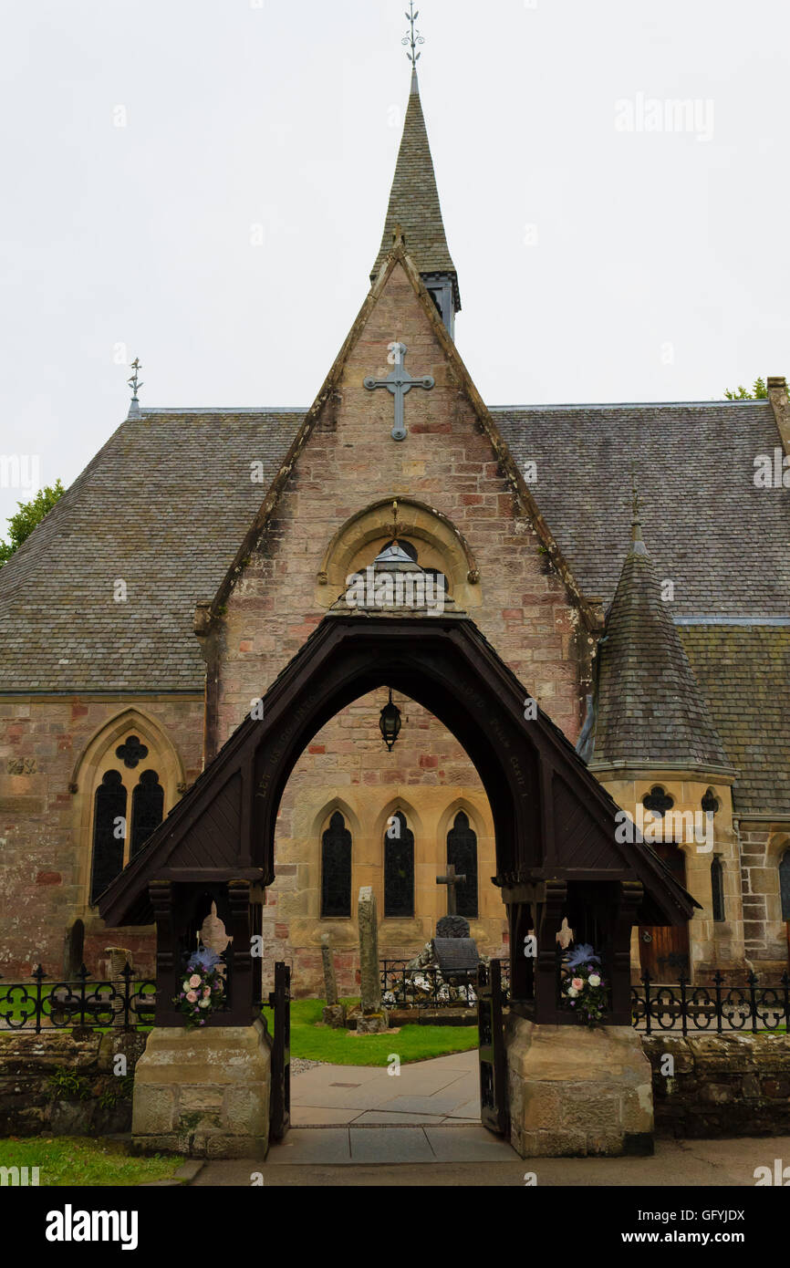 Front view of an old church from Scotland. Travelling in Europe Stock ...