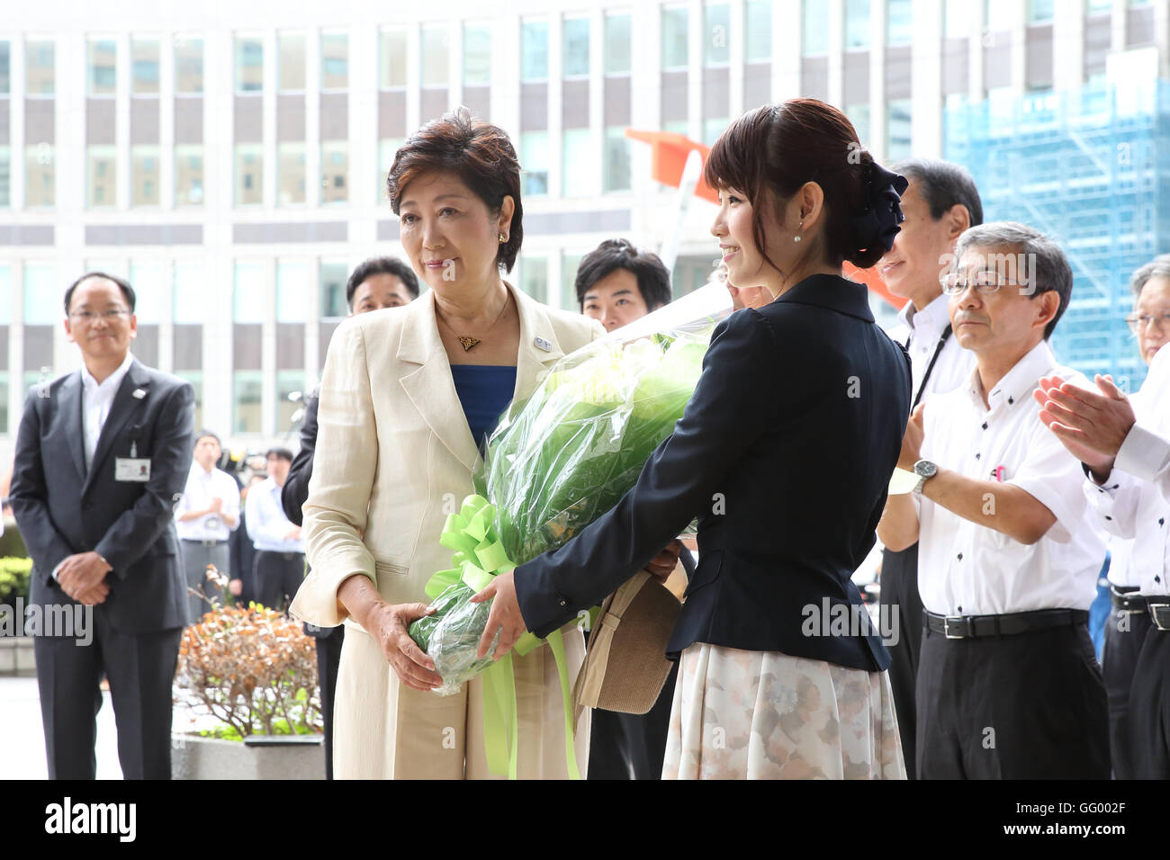 Newly-elected Tokyo Governor Yuriko Koike arrives at the Tokyo ...