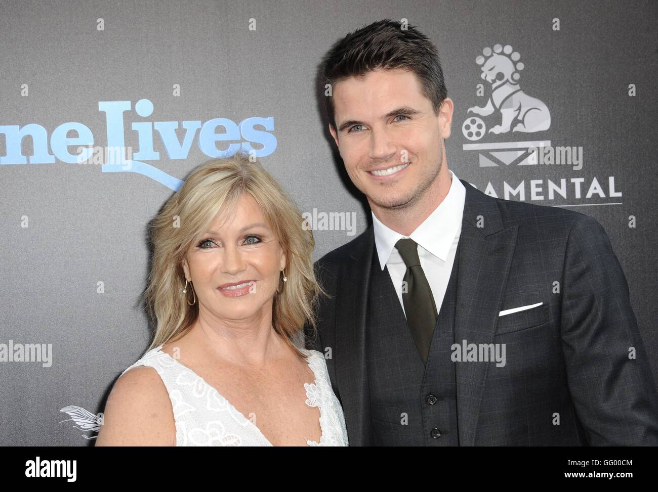 New York, NY, USA. 1st Aug, 2016. Robbie Amell, Jo Amell at arrivals ...