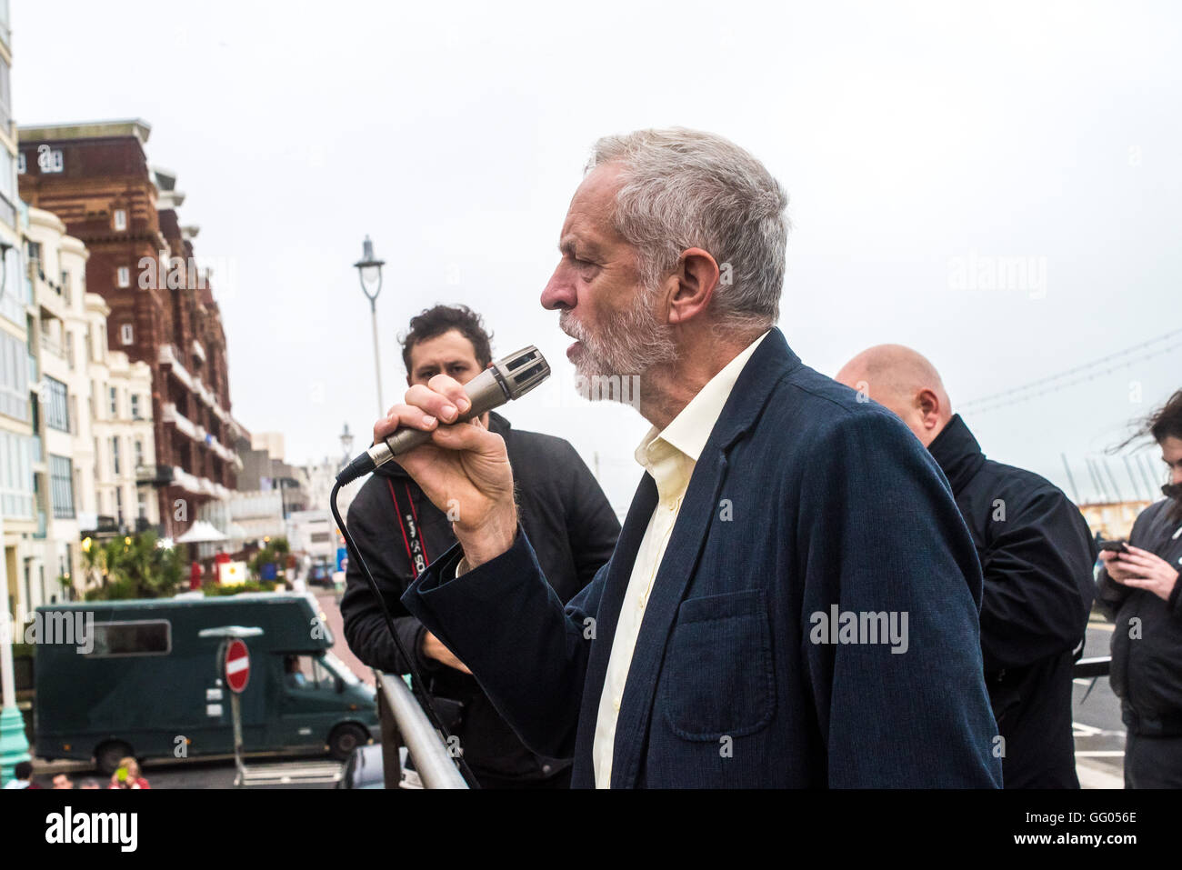 Brighton, UK. 02nd Aug, 2016. Jeremy Corbyn addresses hundreds in ...