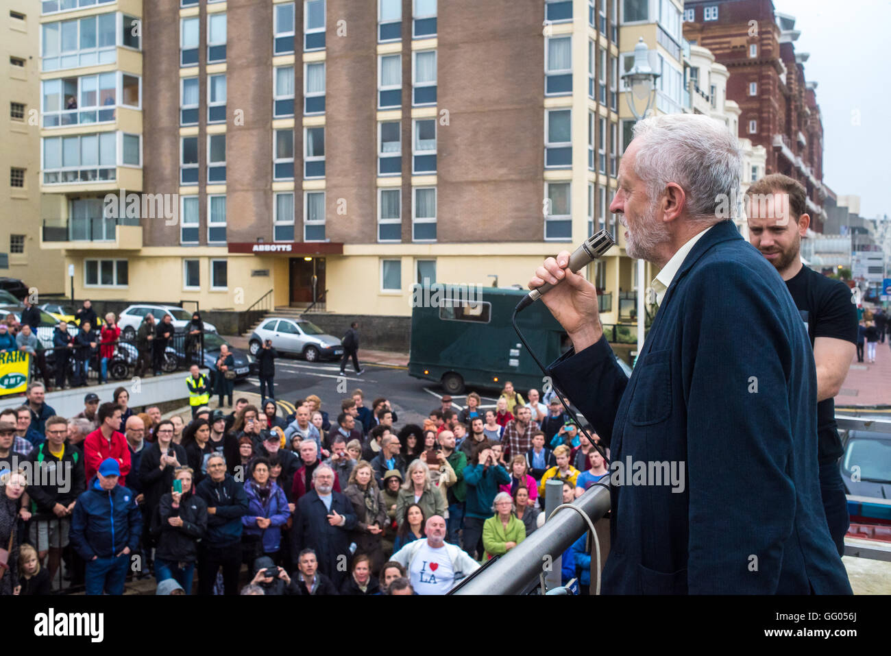 Brighton, UK. 02nd Aug, 2016. Jeremy Corbyn addresses hundreds in ...
